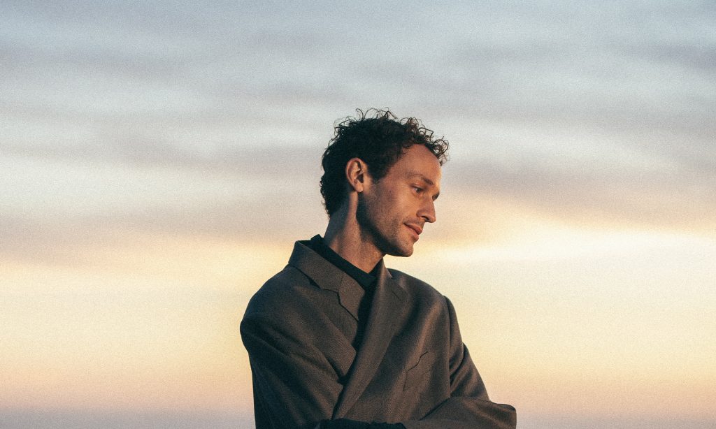 tour - Wrabel